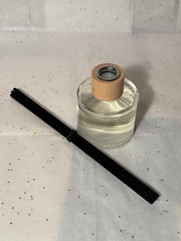 Reed Diffuser – Golden Triangle Scents and Soak